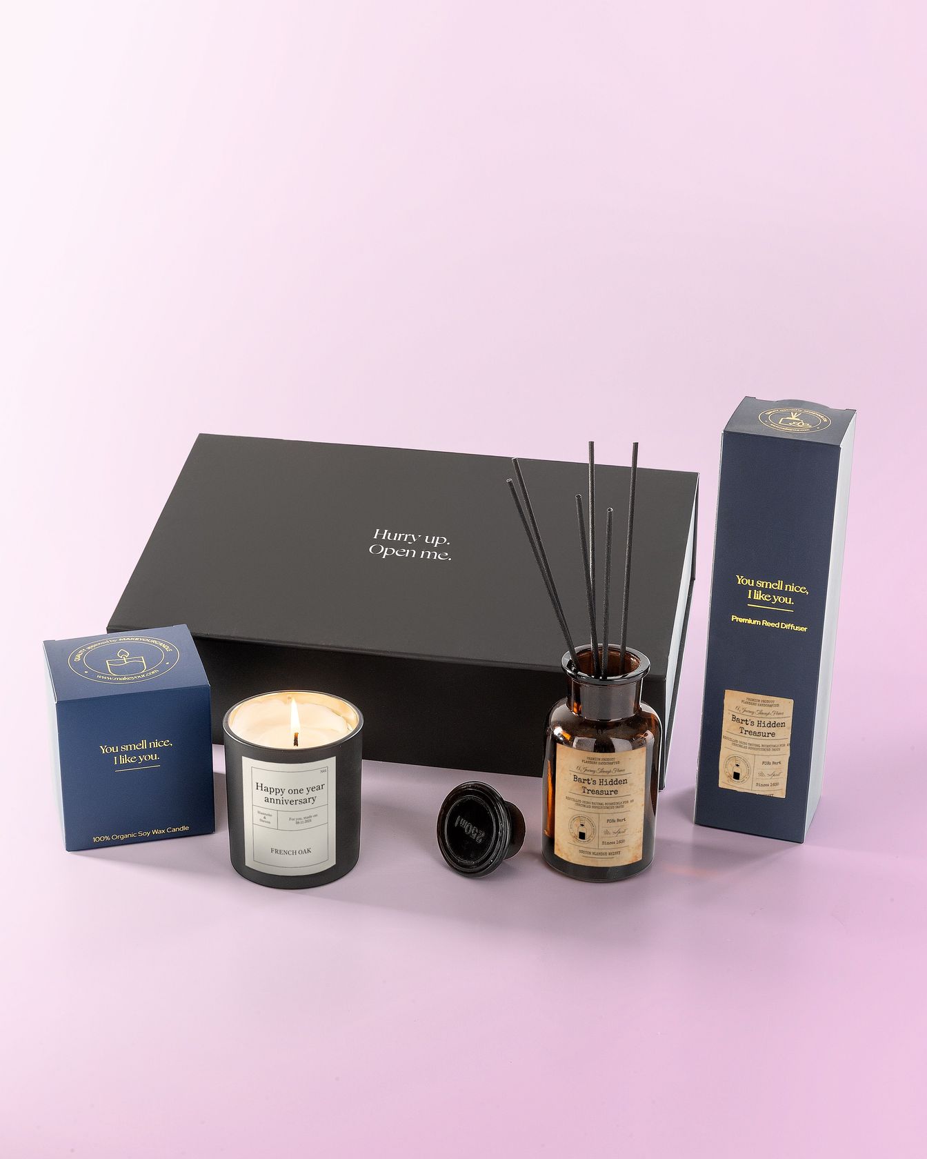 Gift Box with Personalised Candle and Reed diffuser - makeyour.com